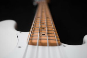 A Complete Guide to Bass Guitar Strings - Guitar Genix