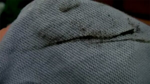 Signs of Dead Guitar Strings (Complete Guide with Fix) - Guitar Genix